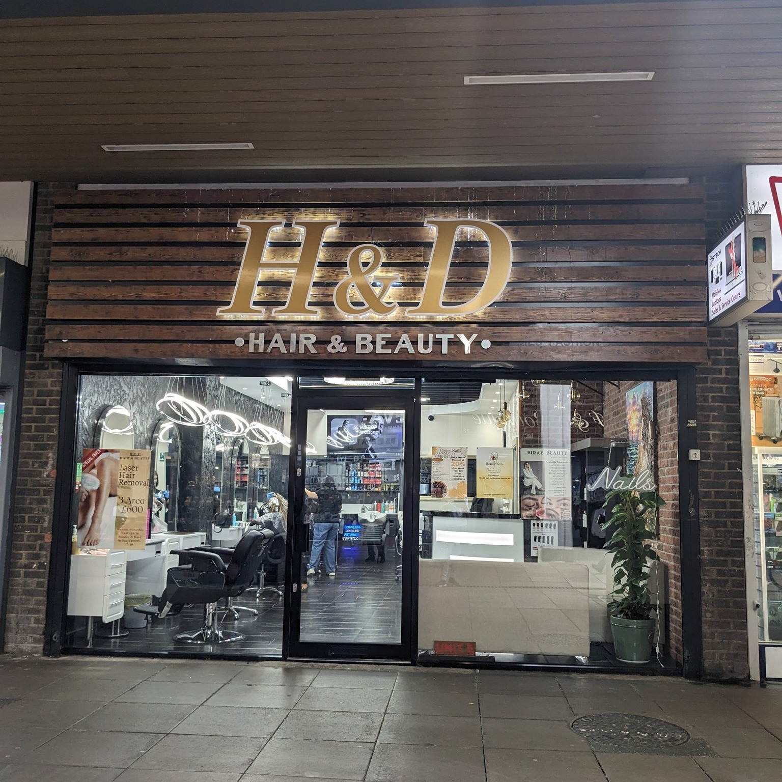 Edmonton Green Shopping Centre - Visit us today!